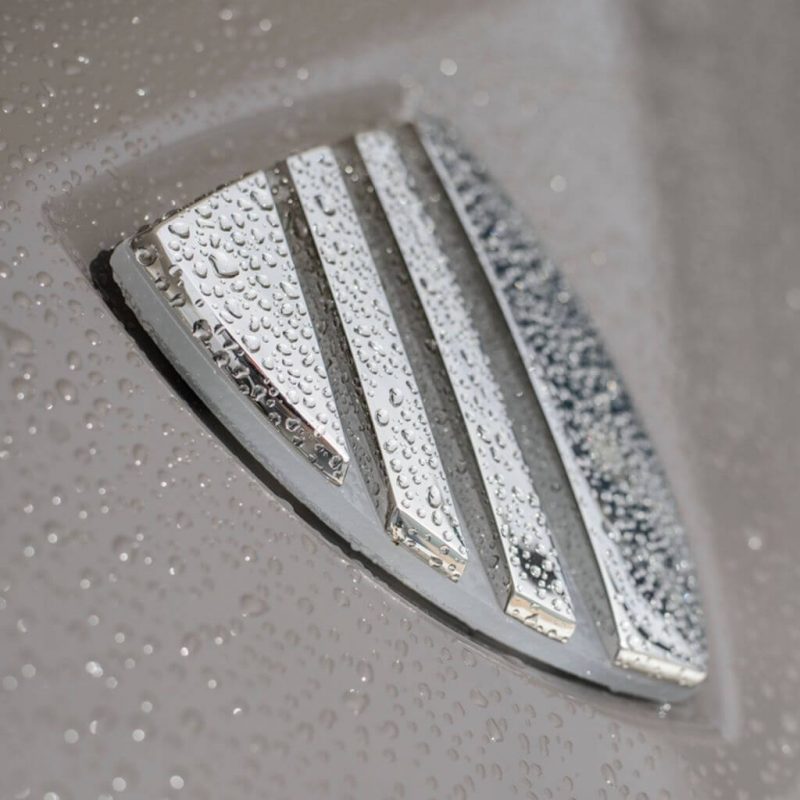 132743 Illuminated Fairline Shield Badge – White – BATES WHARF MARINE SALES